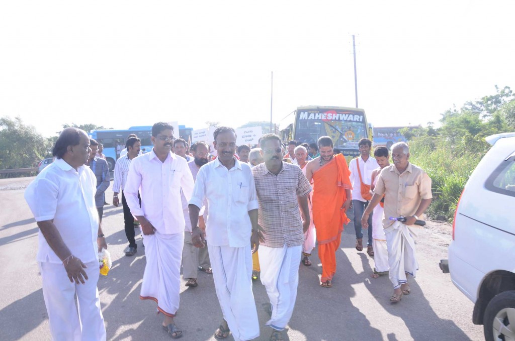 Day-76: Coastal Village Baikampady receives Bharat Parikrama Yatra ...